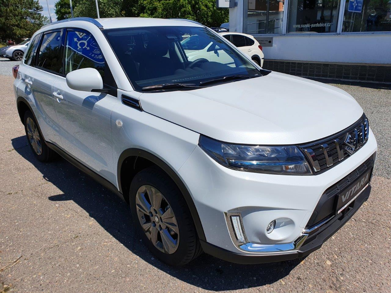 SUZUKI VITARA 1.5 DualJet Strong Hybrid 6AGS PREMIUM | chalupa-motors.cz